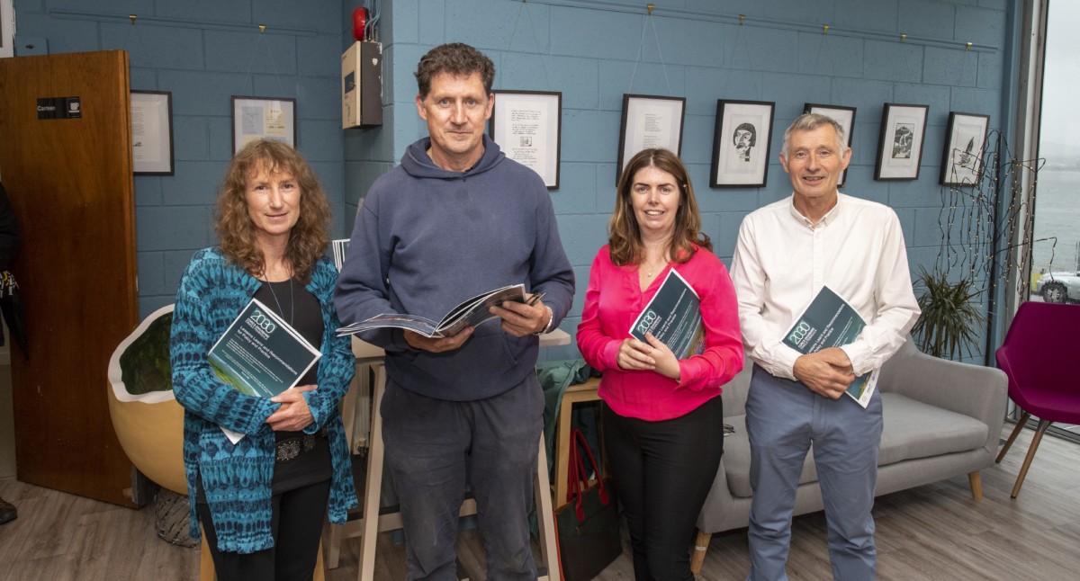 Minister Eamon Ryan visits Dingle Peninsula - Dingle Peninsula 2030 ...